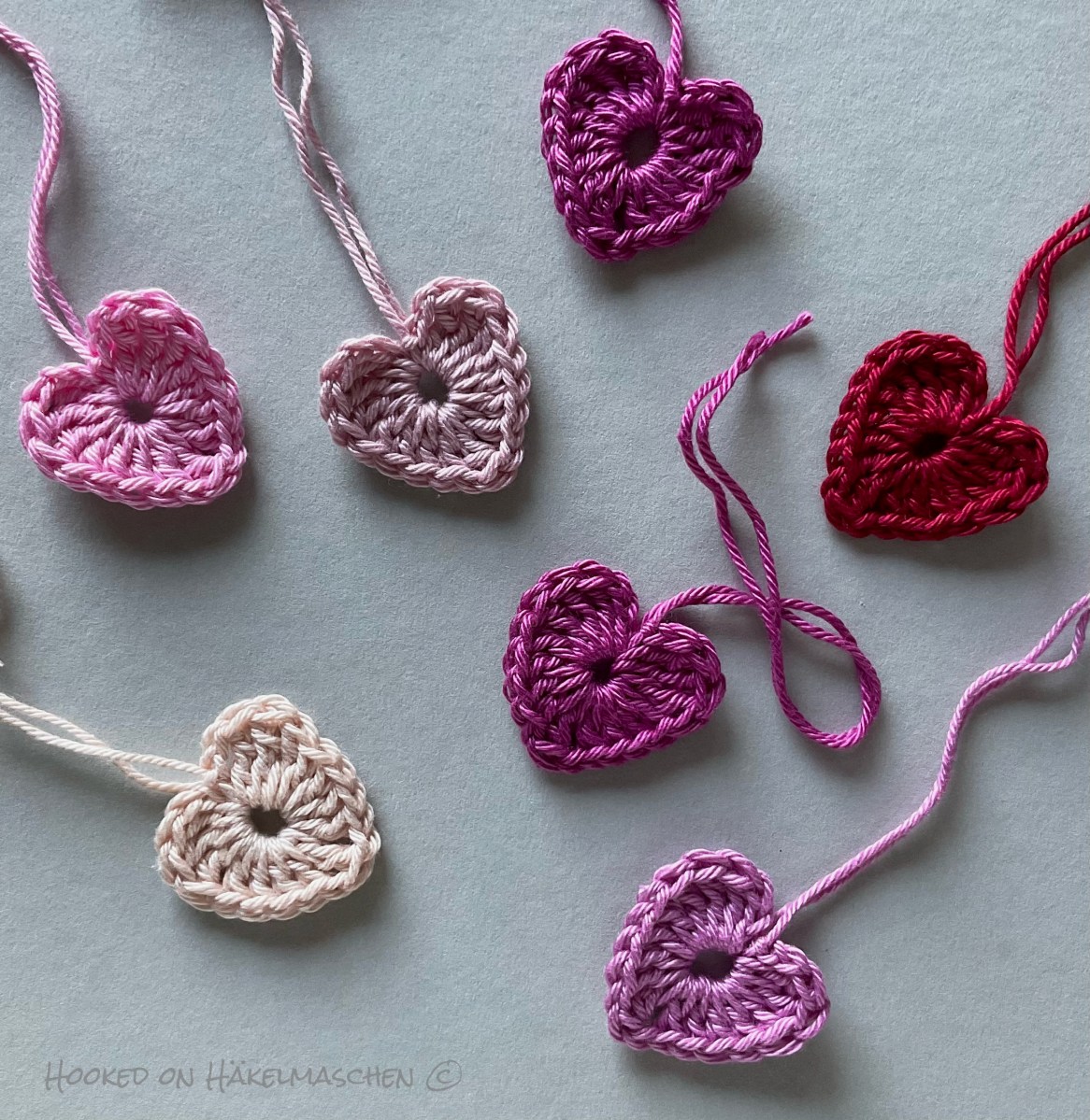 Hearts, hearts, hearts – Hooked on Häkelmaschen